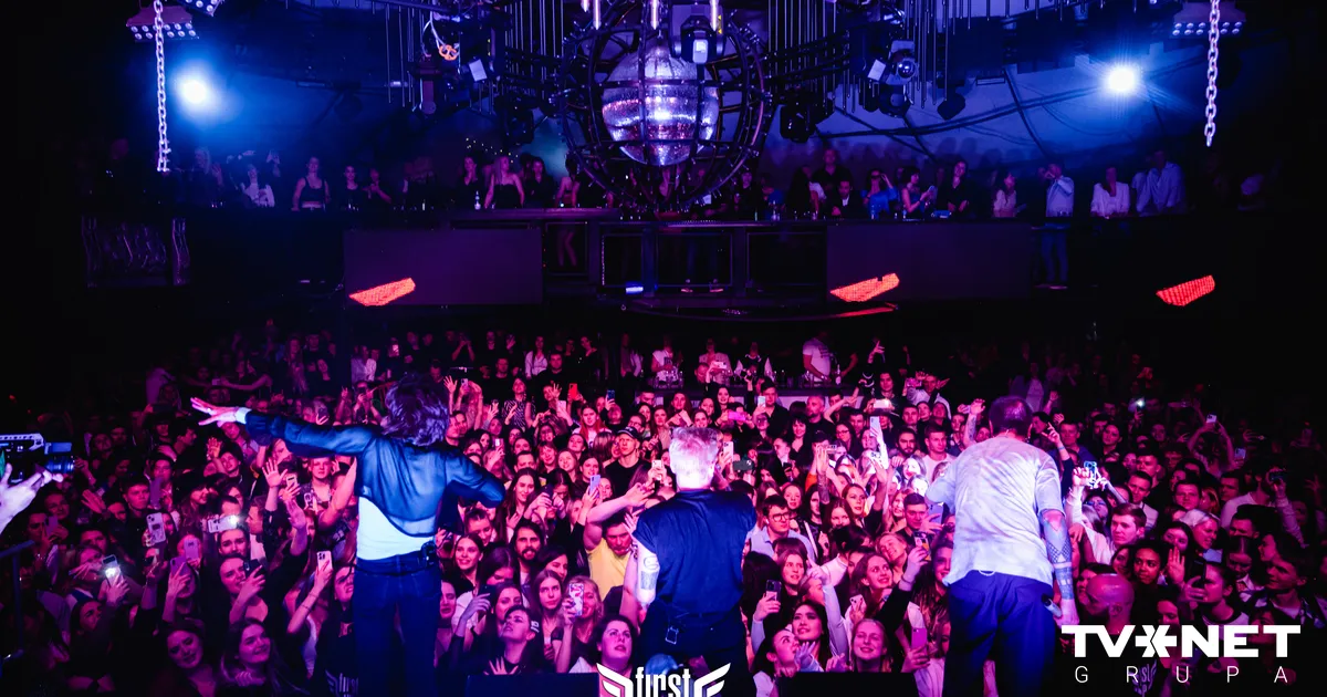 ФОТО И ВИДЕО "Ты так красива" на русском и украинском: Quest Pistols снова выступили в Риге