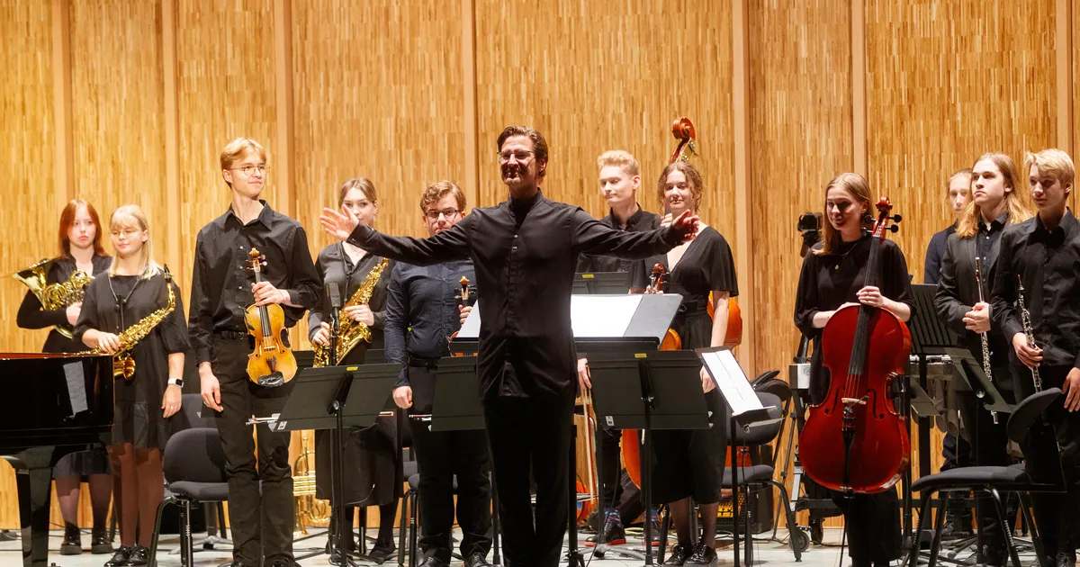 GALERII Tallinna Muusika- ja Balletikool uhkeldas pidulikul avaüritusel ...