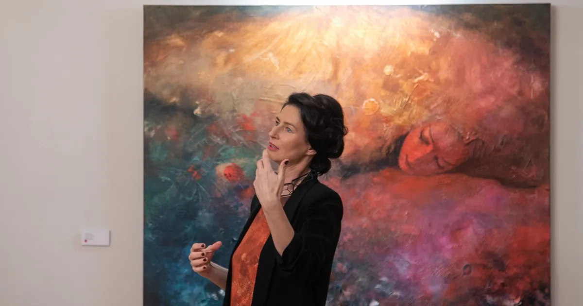 Mõisahoones avati Katrin Karu maalinäitus