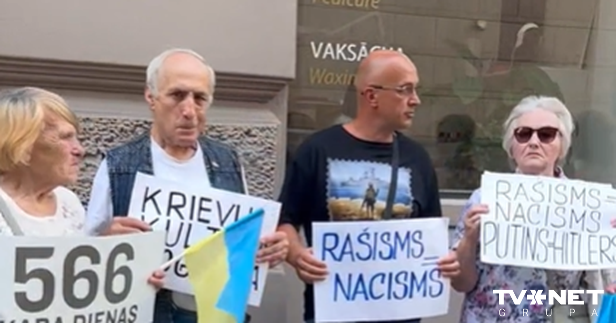 VIDEO UN FOTO Rīgā notiek pikets pret Maskavas namu