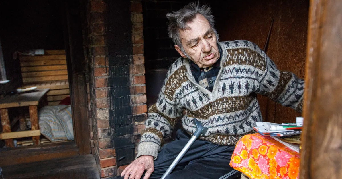 Vana mees valis mugavuste asemel kodutalu sauna