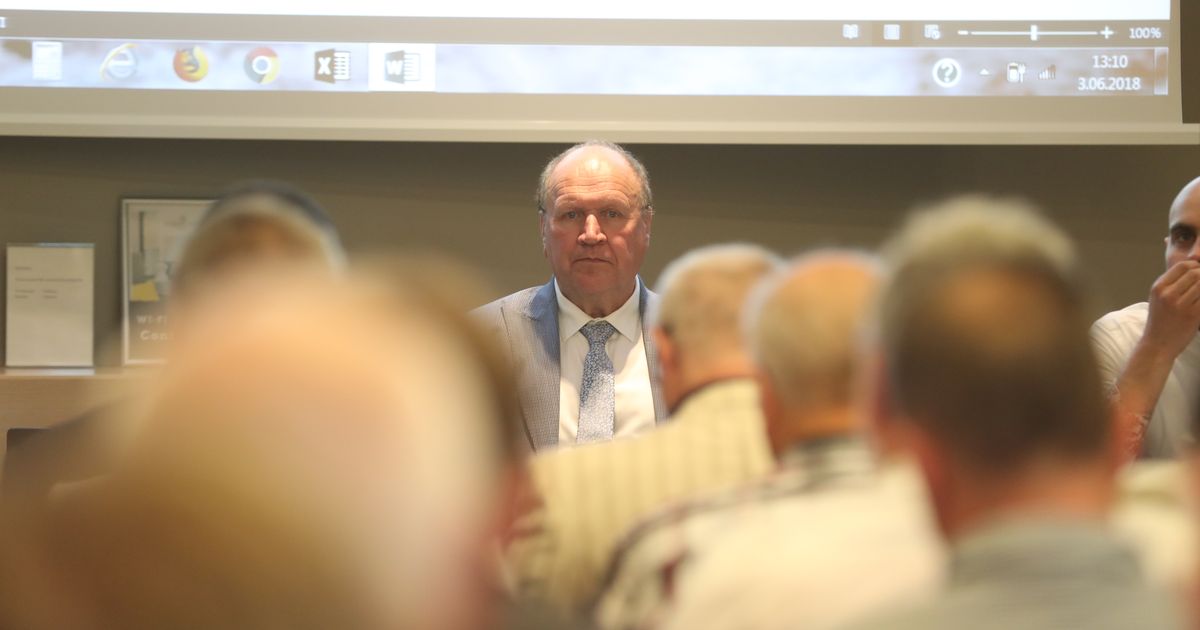 Galerii: EKRE volikogu esimehena jätkab Paul Puustusmaa - Poliitika ...