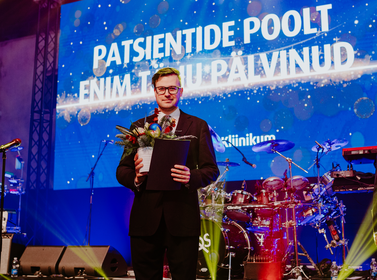 Tartu ülikooli kliinikumi kirurgid Jaak Lehtsaar ja Taavi Põdramägi ...