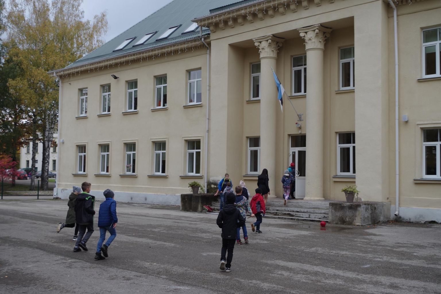 Antsla otsib 2,2 miljoni euroga gümnaasiumi hoone rekonstrueerijat