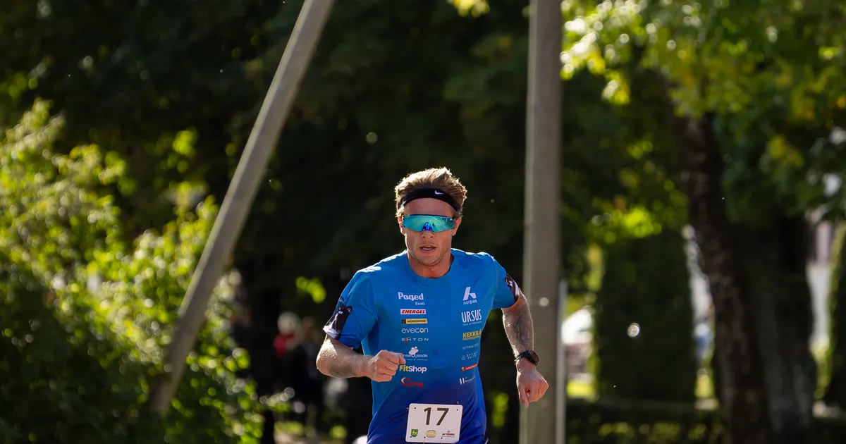 GALERII Triatleet Timmo Jeret püstitas kolme koolimaja jooksul rajarekordi