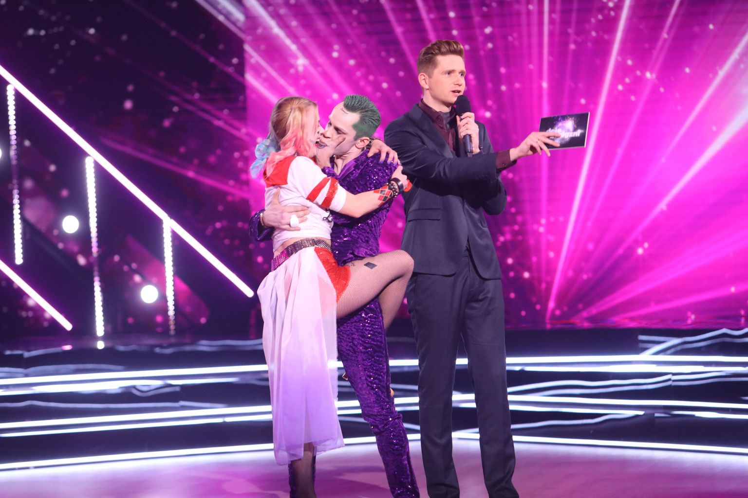 Uz deju grīdas Voldemorts, zombiji, drakula un vēl. Šova "Dejo ar ...