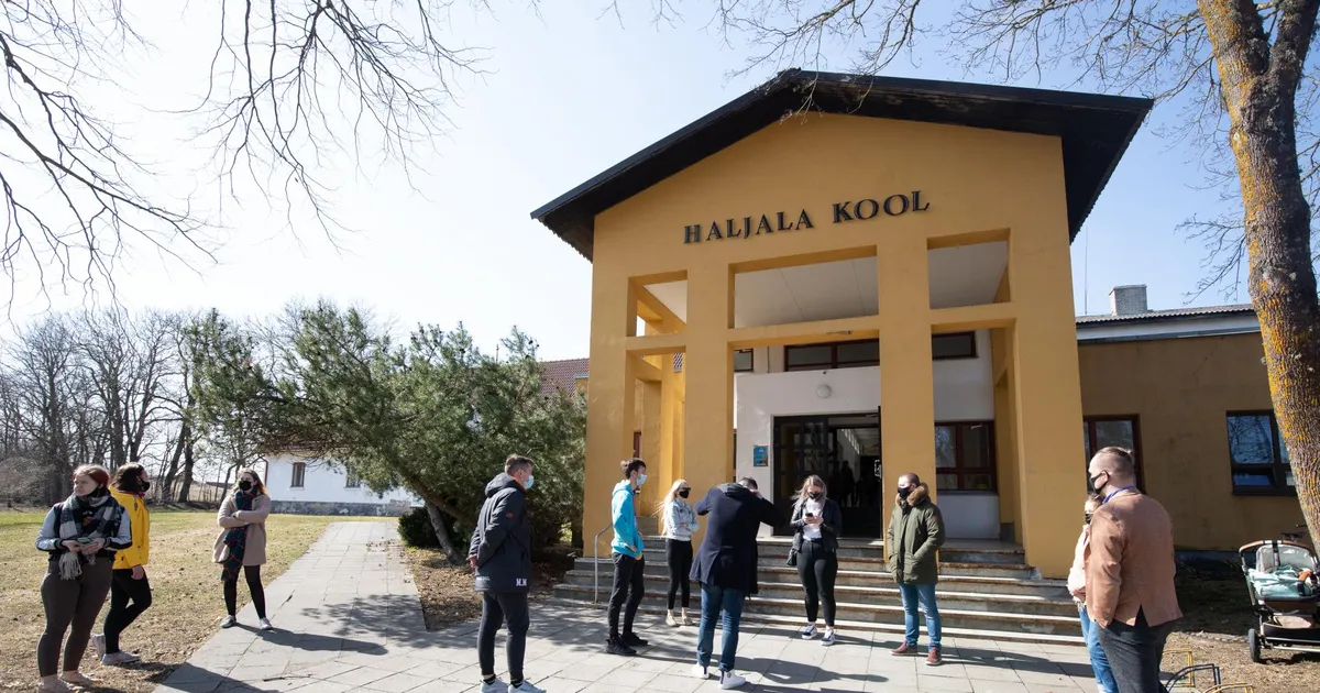 Osa Haljala kooli õppetööst toimub sügisest soojakutes