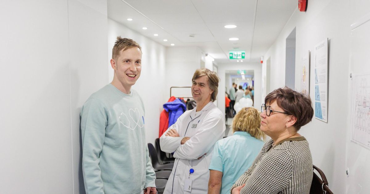 REPORTAAŽ Uus perearst saabus Tõrva nagu superstaar