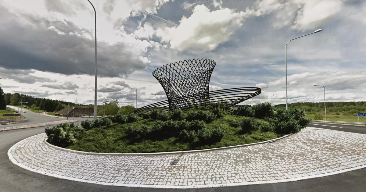 "MULGIMAA VÄRAVAD" Mulgid ehivad ringristmikke